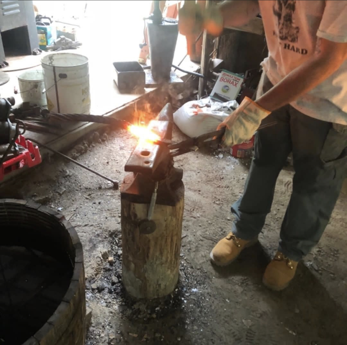 Meet the Artist – Eric Miles Knives